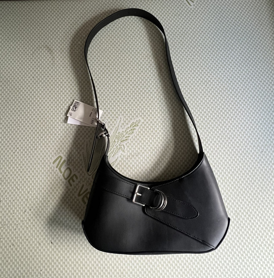 H&M Torbica S Etiketom