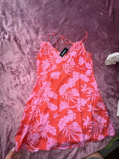 Boohoo novo XL tuka haljina