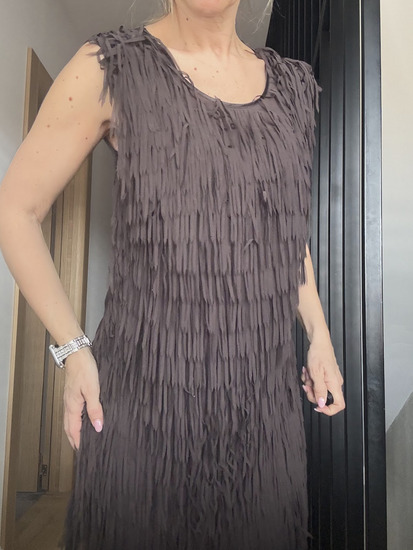 GUESS haljina s resama – elegantna i efektna%1990