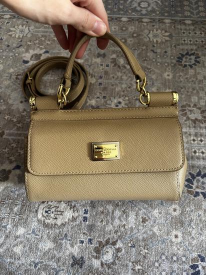 D&g sicilly