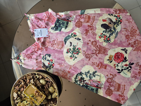 Zara saten