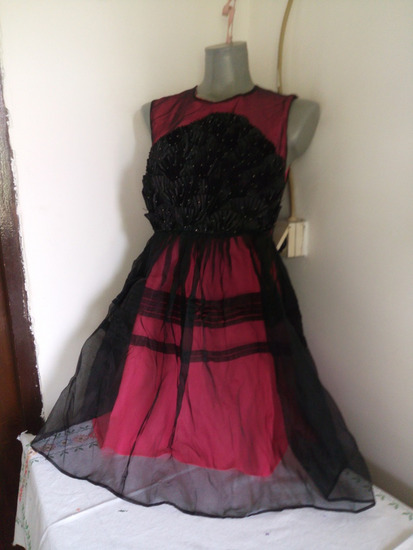 Nova Copines pink sa crnim tilom haljina L/M