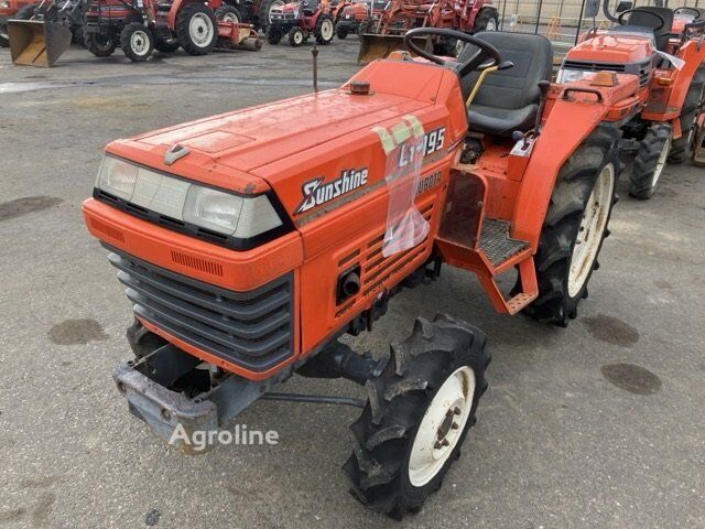 Kubota TRACTOR(Kubota) mototraktor