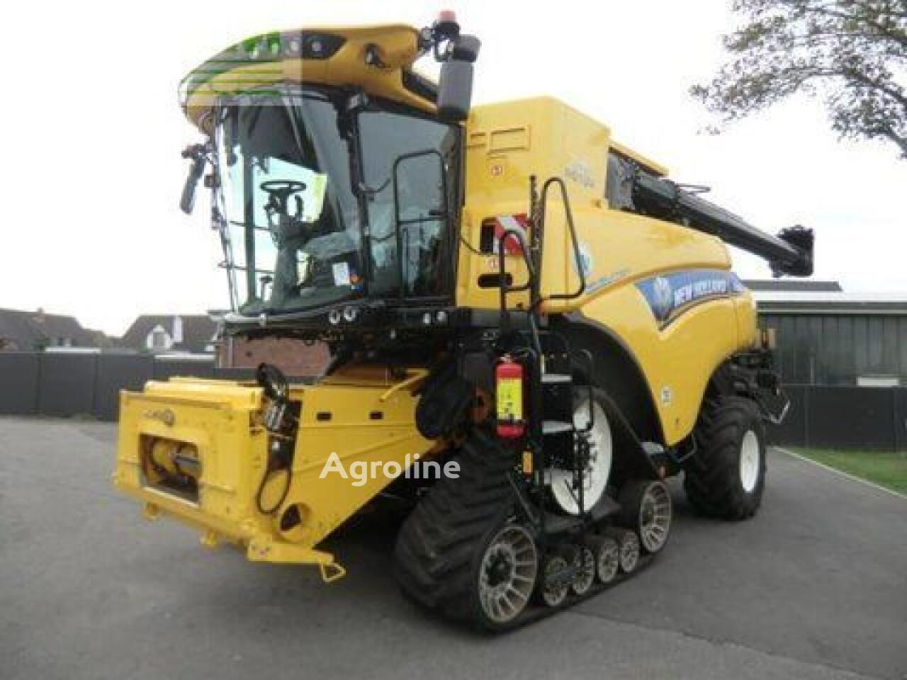 New Holland cr 8.80 stage5 raupe kombajn za žito