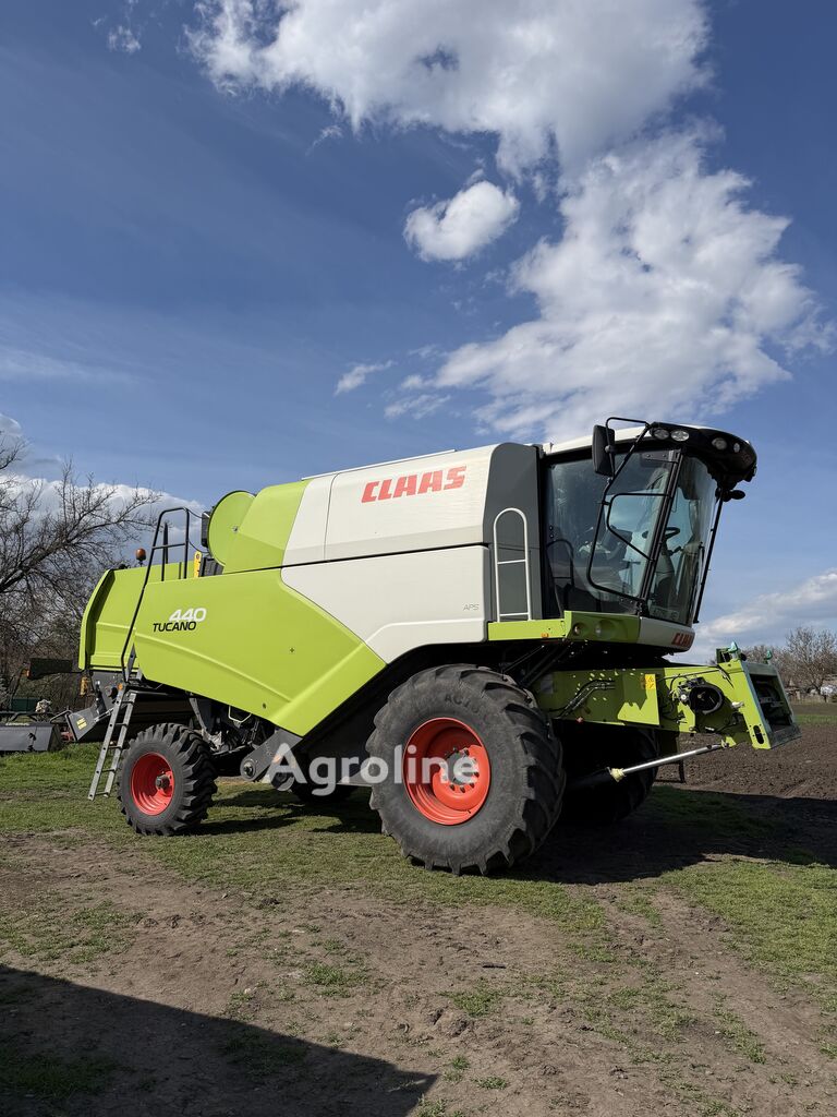 Claas Tucano 440 kombajn za žito