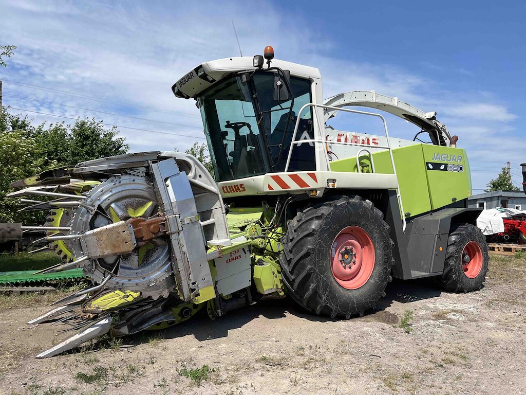 Claas Jaguar 850 krmni kombajn