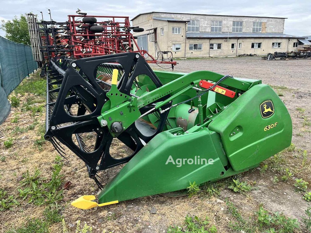 John Deere 630F adapter za žito