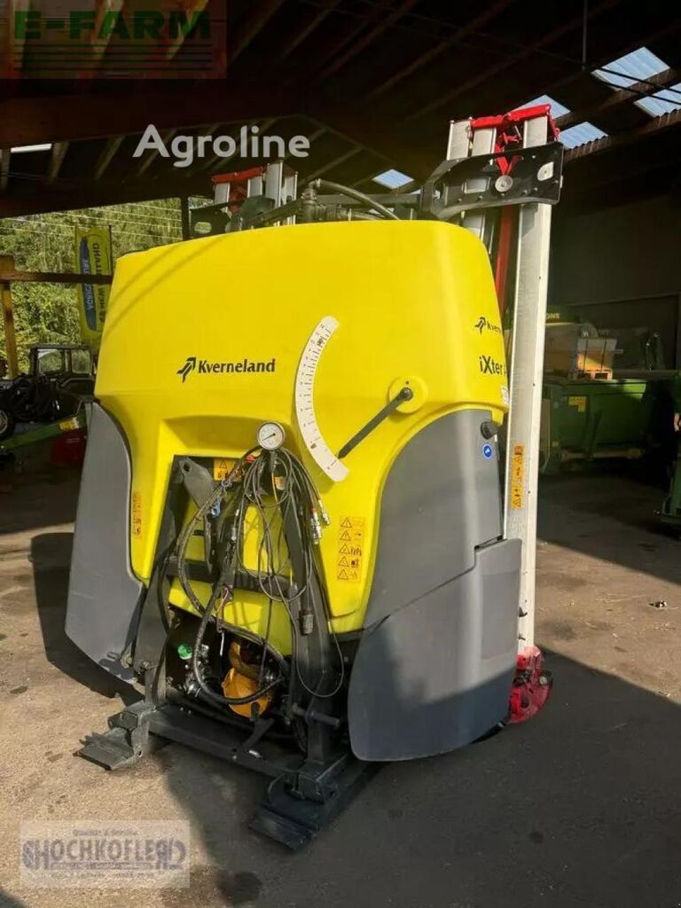 Kverneland ixter a 12 vučena prskalica