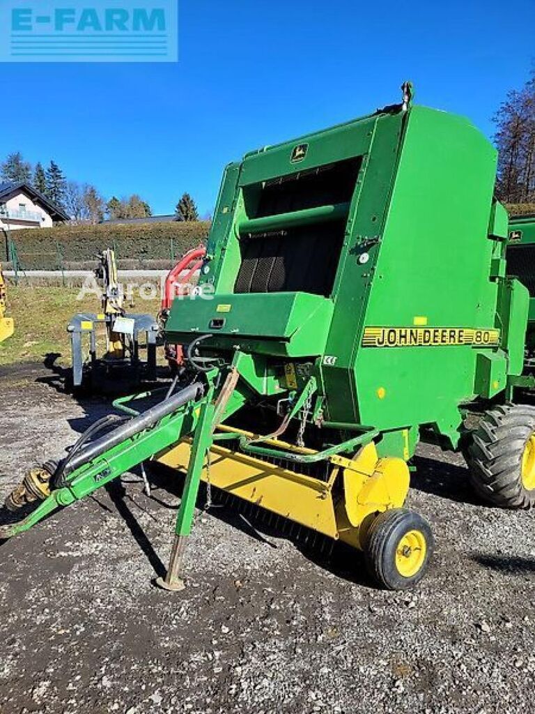 John Deere 580 balirka za četvrtaste bale