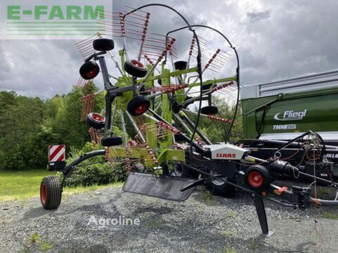Claas liner 2700 trend prevrtač sena