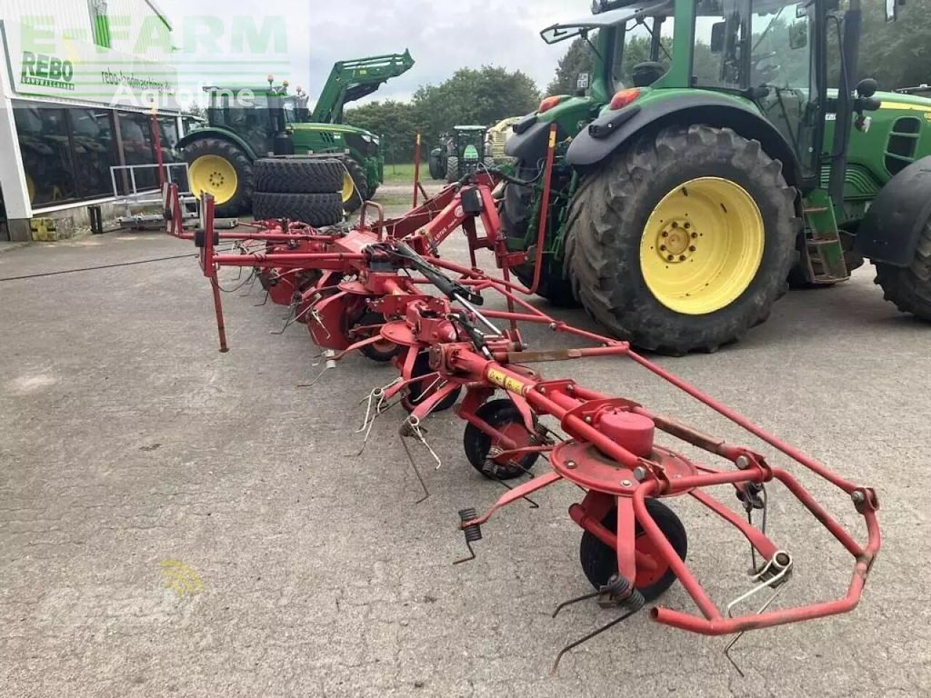 Lely lotus 900+ prevrtač sena