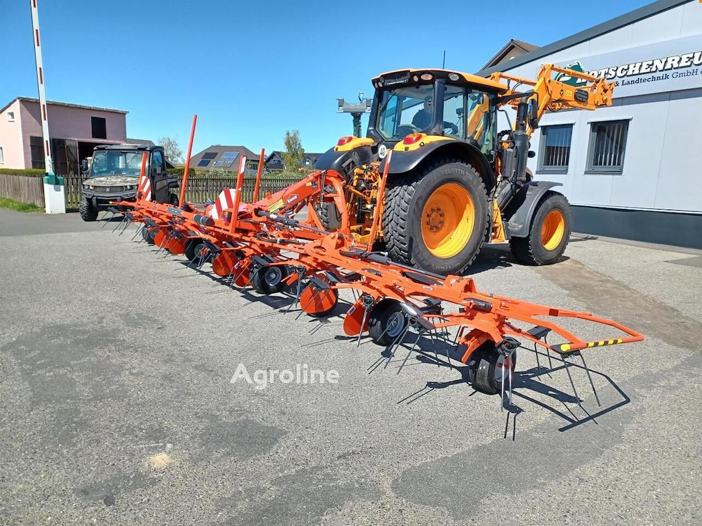 Novi Kuhn GF 8703 prevrtač sena