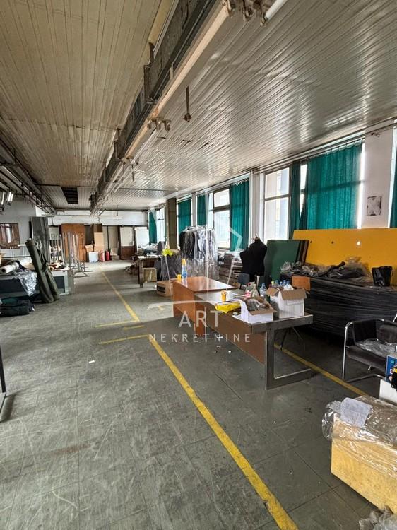 Kluz, poslovni prostor, mereno 410m² ID#15421
4.400 €