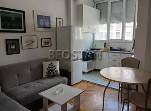 Izdavanje Garsonjera - Beograd