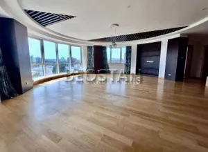 Izdavanje Stan - Beograd, Sava Centar