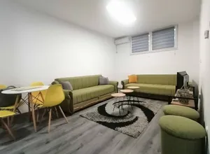 Izdavanje Stan - Novi Sad, Novi Majur - Blok 8