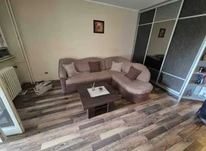 Izdavanje Stan - Beograd, Novi Beograd: Paviljoni - Pariske komune - Ikarus