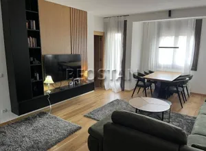 Izdavanje Stan - Beograd, Zvezdara: Lipov lad
