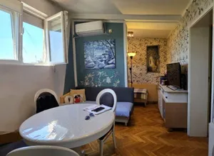 Prodaja Stan - Beograd, Novi Beograd: Paviljoni - Pariske komune - Ikarus
