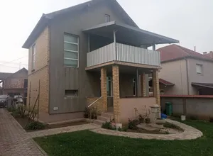 Prodaja Kuća - Inđija, Centar
