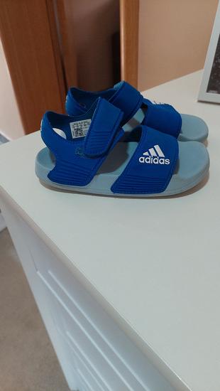 Adidas sandale broj 29