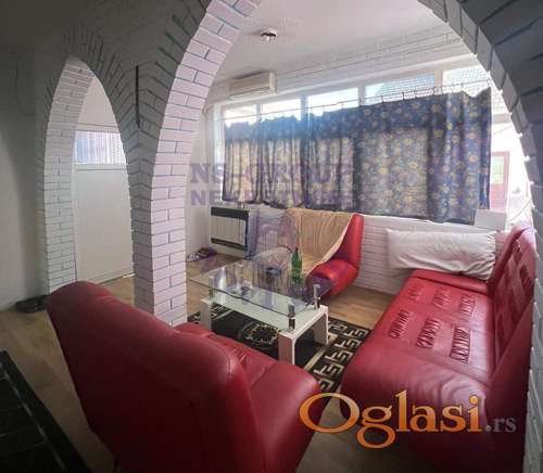 ***Kuća Kać-1020m2***