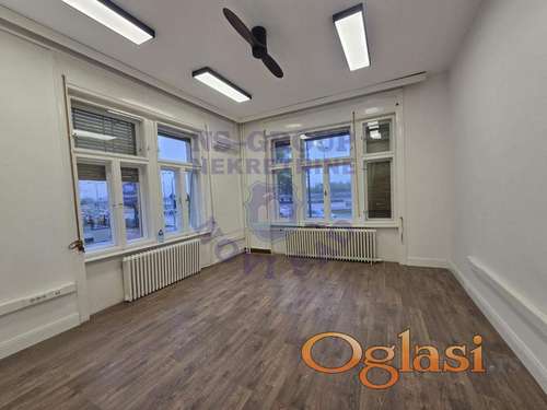 Renoviran kancelarijski prostor na Keju
