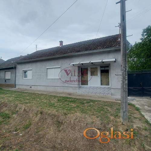 Srbobran, Odlična potpuno renovirana salonska kuća sa lokalom