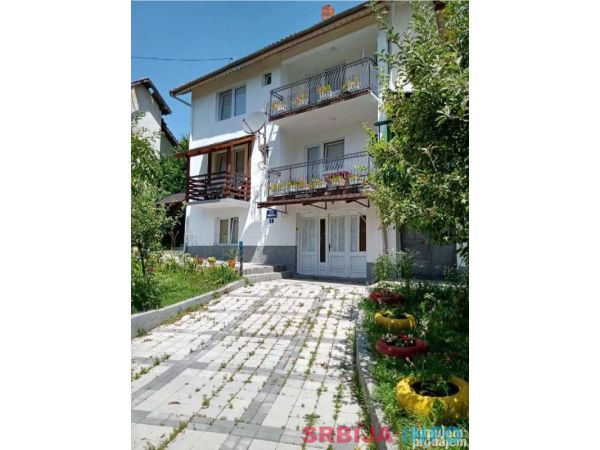 Kuća 400 m2 Sokobanja