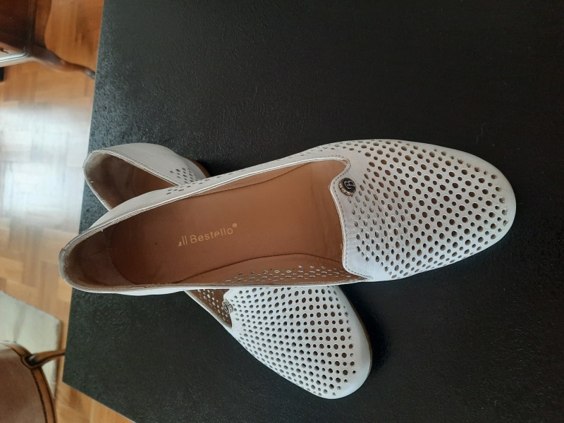 Perla bele baletanke br.39-25cm nove