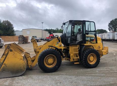 Loader Caterpillar 914M