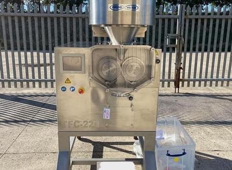 Farmaceutska/hemijska mašina Vector Freund TFC220