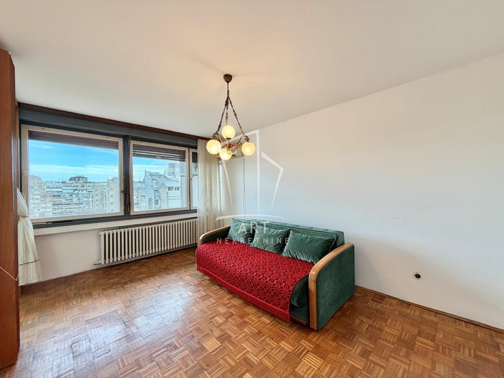 Bulevar Arsenija Čarnojevića, Dvoiposoban stan na prodaju, 64m2, 240.000€