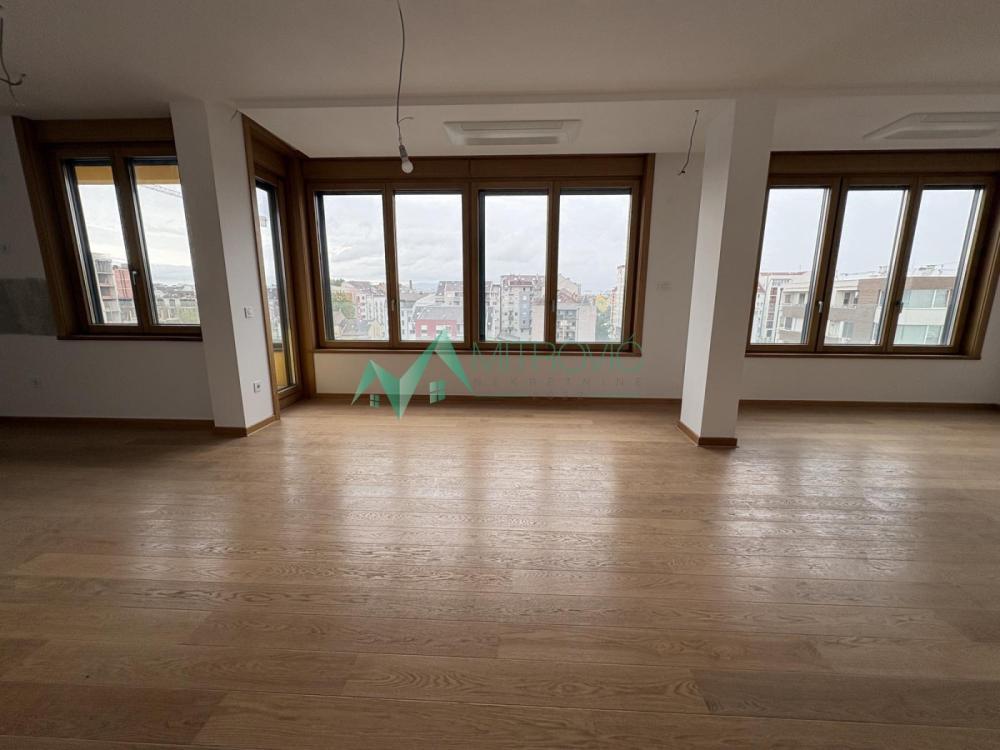Petosoban stan na prodaju, 121m2, 566.500€