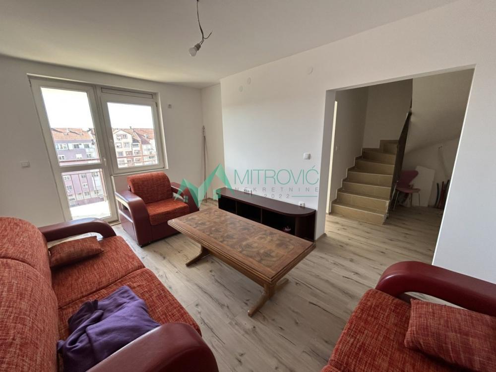 Trosoban stan na prodaju, 93m2, 153.200€