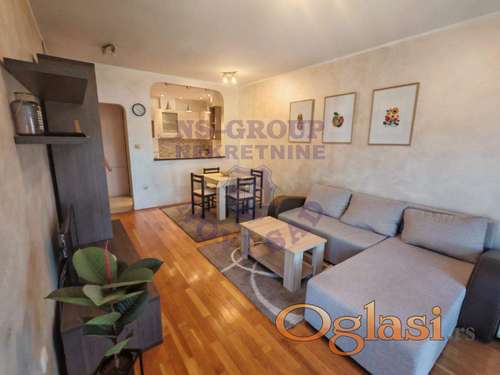 Dvosoban stan na Bulevaru Oslobodjenja, 52m2