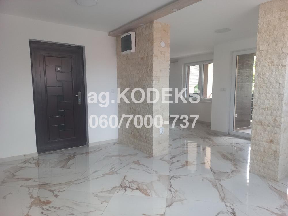 Trosoban stan na prodaju, 88m2, 159.000€
