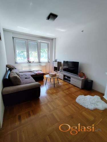 **STAN + GARAŽA U CENTRU BAČKE PALANKE ZA 87.550 €**