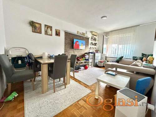 Vukov spomenik-37m2, odvojena spavaća,renoviran ID#2761