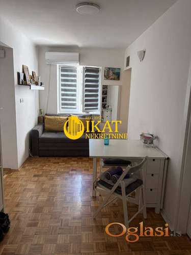 Stan u centru, Dečanska 44m2, dvoiposoban stan ID#5129