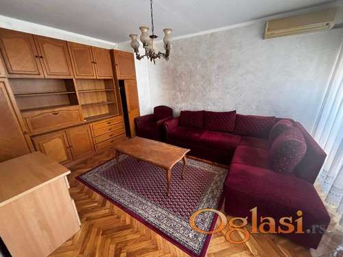 Trosoban stan na Sajmištu- 70 m² !
