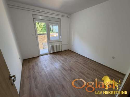 SREMSKA KAMENICA - CENTAR - 21.00 m2