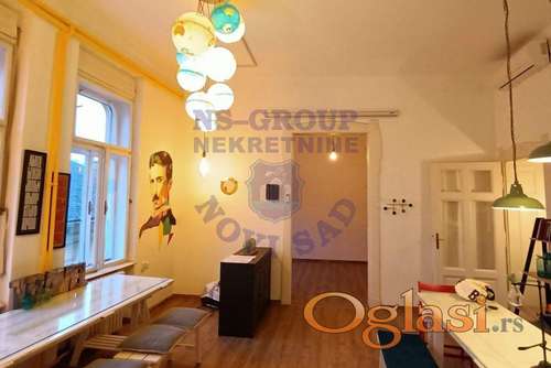 Odličan salonski stan u centru grada - 100m2 !