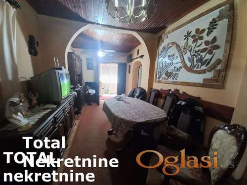 KUĆA - SREMSKI KARLOVCI - CENTAR - 80m2 - 97850 evra