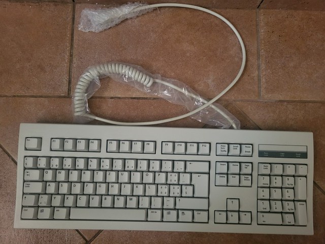 Retro Računar VINTAGE Tastatura BTC 5140-NOVO-