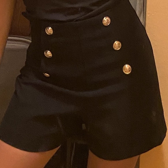 Zara elegantan sorts