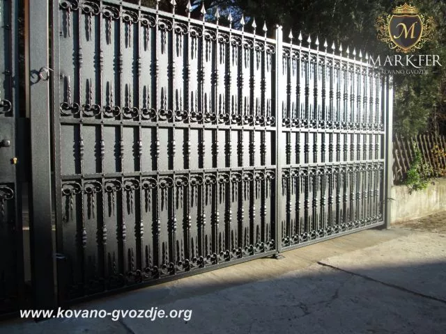 KOVANE KAPIJE - MODEL 52