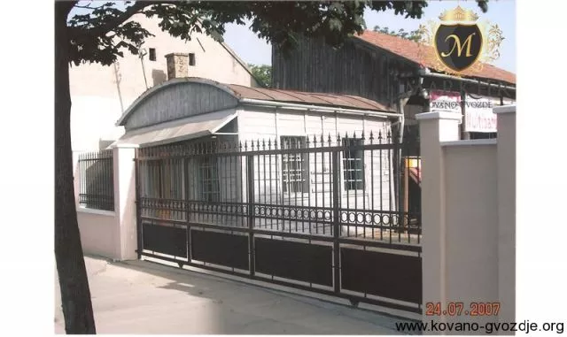 KOVANE KAPIJE - MODEL 205