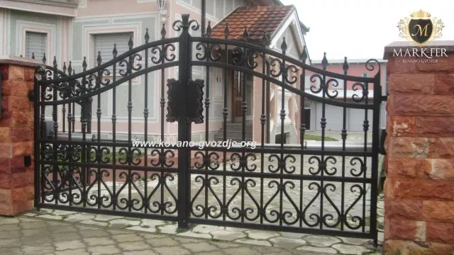 KOVANE KAPIJE - MODEL 77