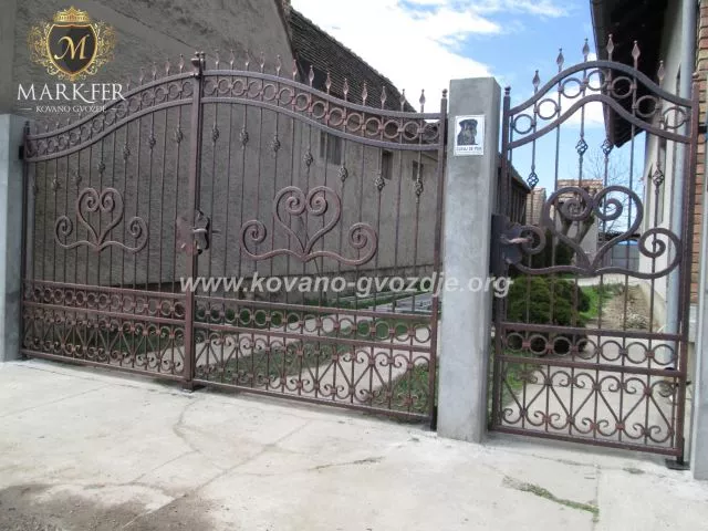 KOVANE KAPIJE - MODEL 84